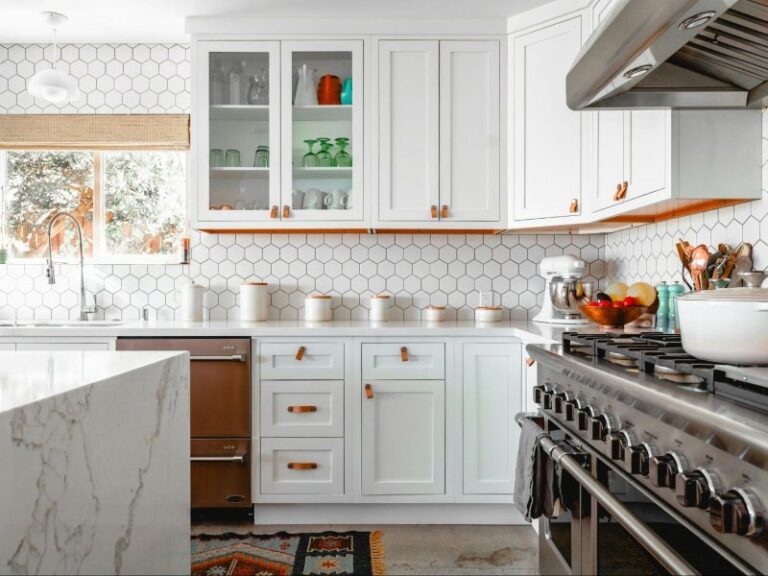 Top Kitchen Remodeling Trends for 2025: Bold Designs & Smart Features